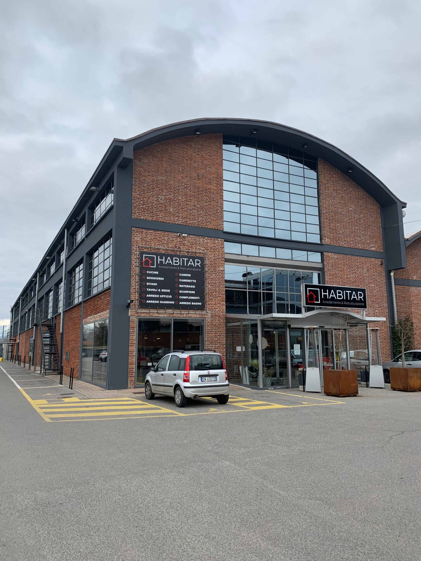 CAPANNONE COMMERCIALE CONCOREZZO - Habitar